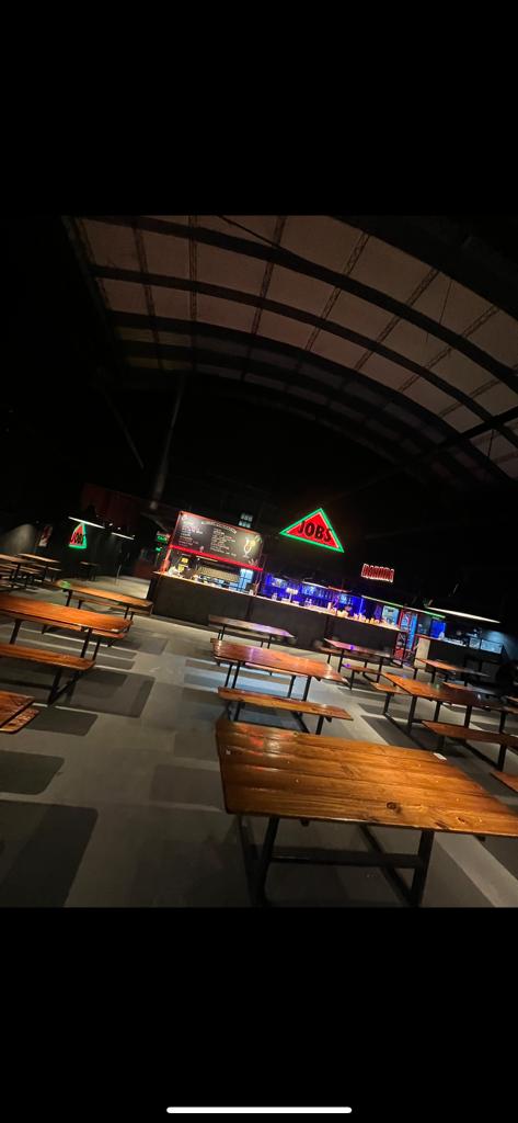 Conocé Jobs Bar, para divertirse con amigos en Buenos Aires